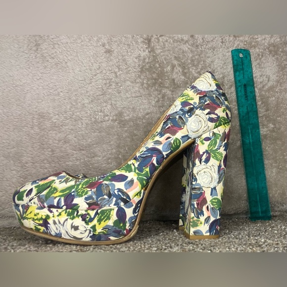Gianni Bini | Shoes | Gianni Bini Vintage Floral Print Platform Chunky ...